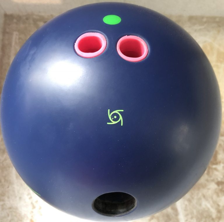 Storm Fast Pitch vs Motiv Desert Tank Bowling Ball Review Comparison ...